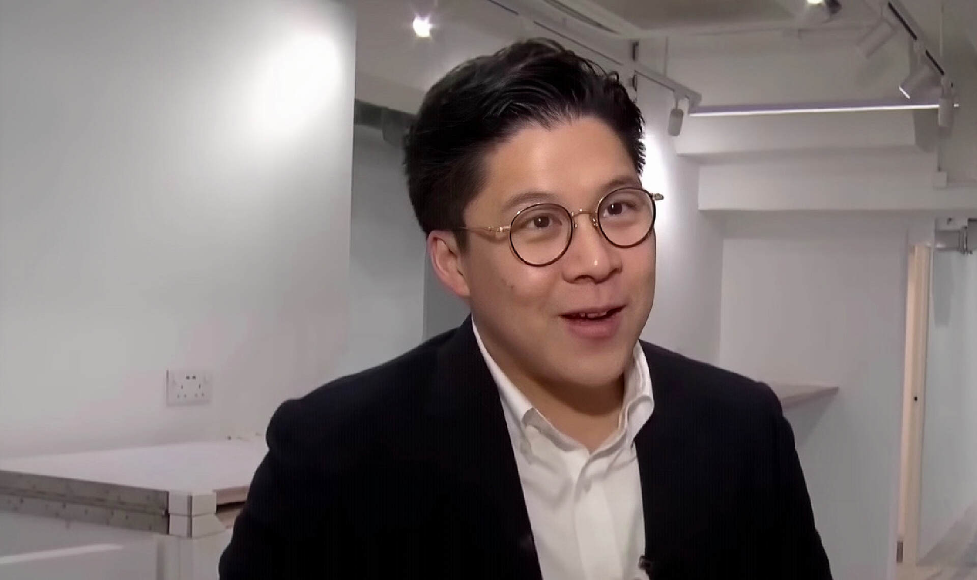 The third generation of well-known rich people in Hong Kong was ...