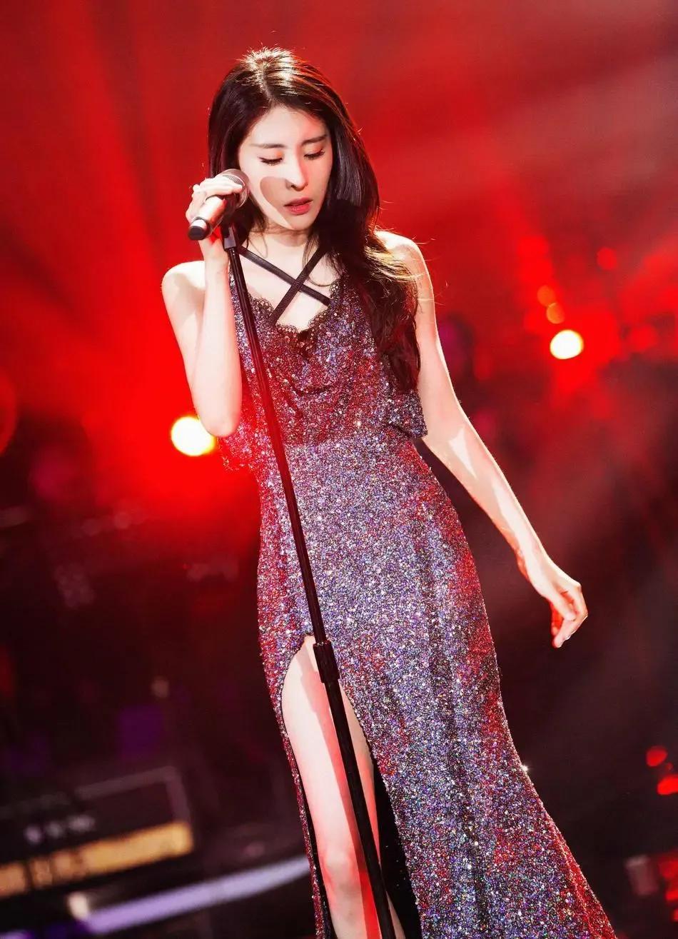 Zhang Bichen wallpaper - iNEWS