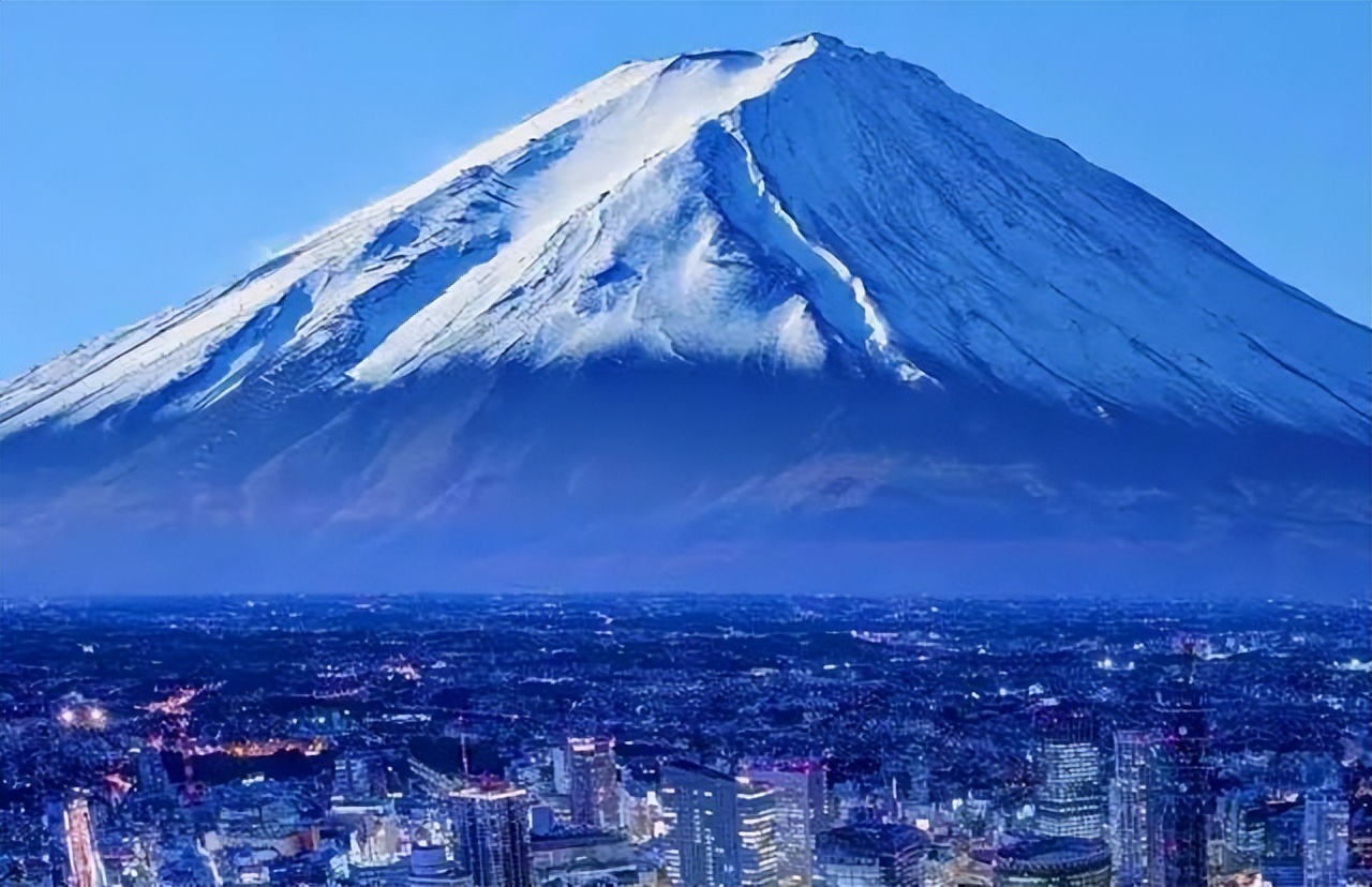 China's "Mount Fuji"-Xinjiang Ashkule Volcano - iMedia