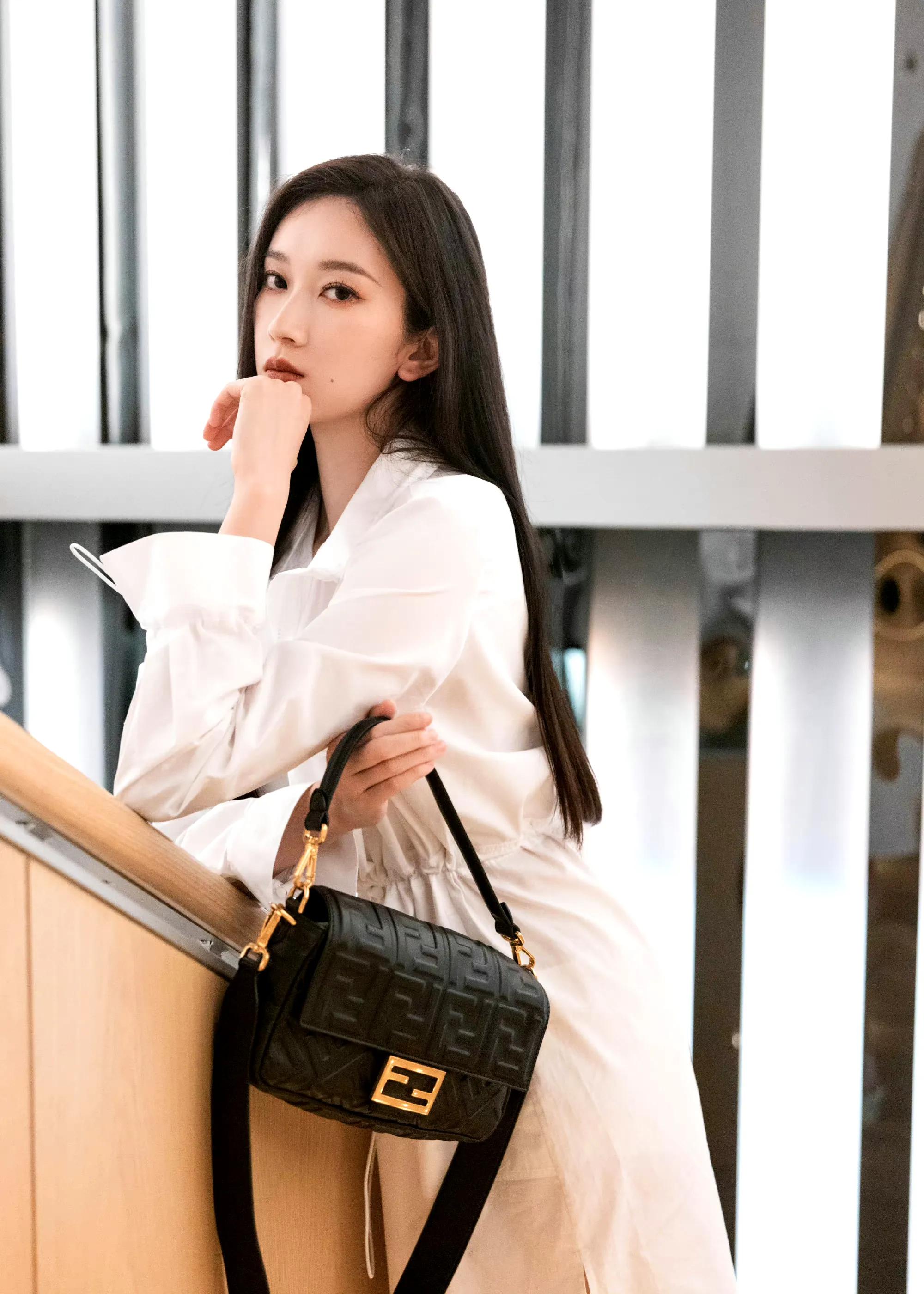 Liu Lingzi's beautiful picture - iNEWS