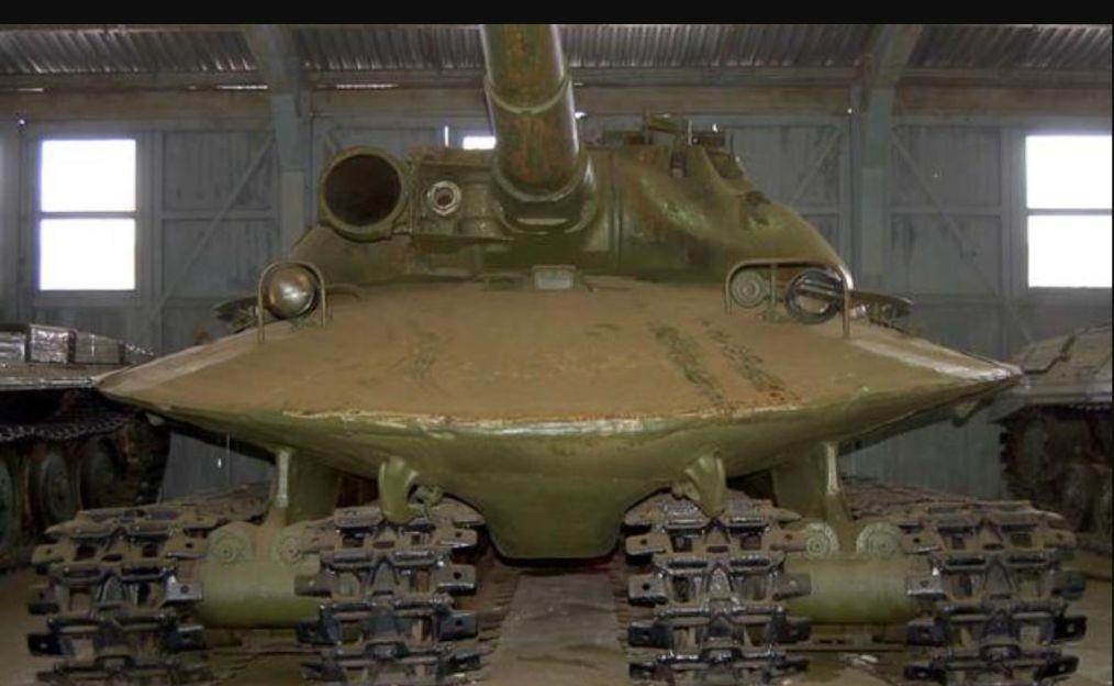 Alien armored monster: The 279 tank looks like a UFO, a four-track land flying saucer, and a ...
