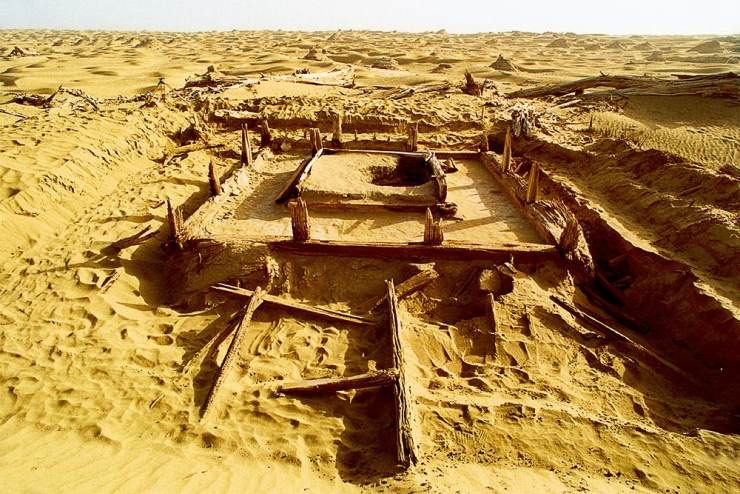 Niya Ancient Kingdom - The Exquisite Past in the Desert - iNEWS