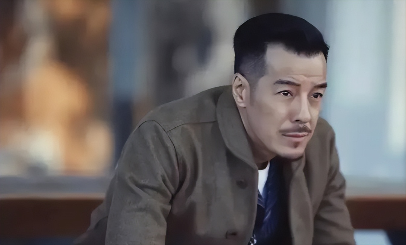 Treacherous and vicious in the play, honest and dull outside the play ...