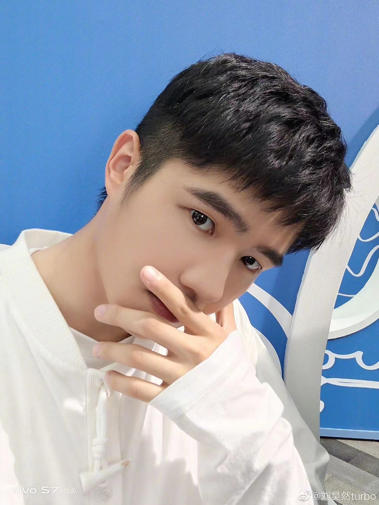 Zhou Dongyu and Liu Haoran are couples in Cannes, the man only wants to ...