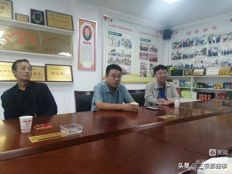 Fufeng: Culture enters the enterprise calligraphy and painting to send ...