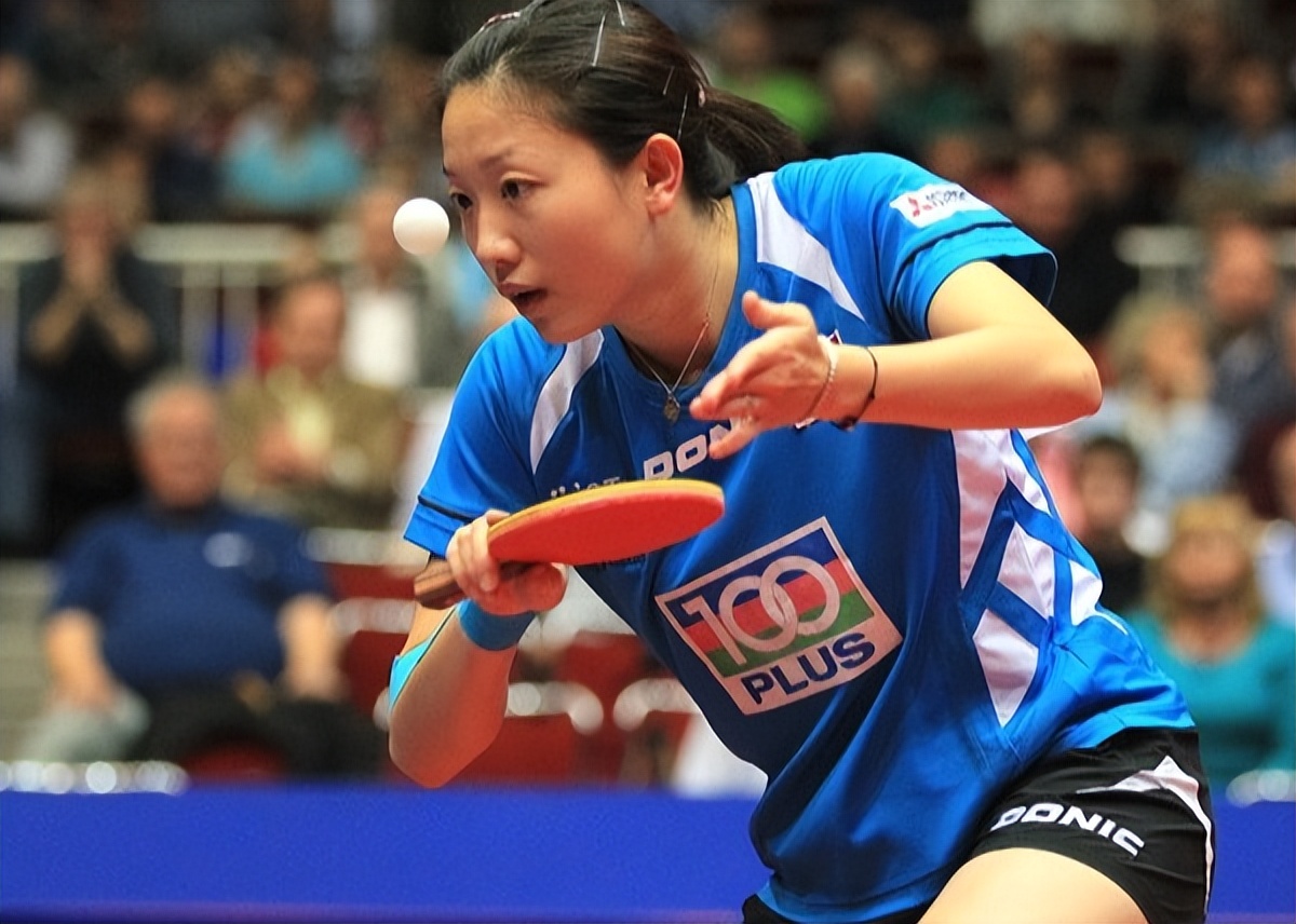 Li Jiawei, who retired to become the president after marrying a wealthy ...