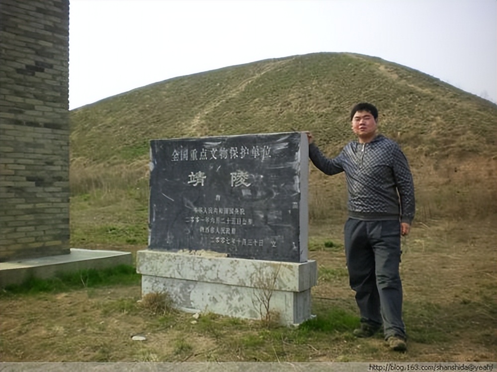 Jingling is the only tomb of an emperor of the Tang Dynasty that has ...