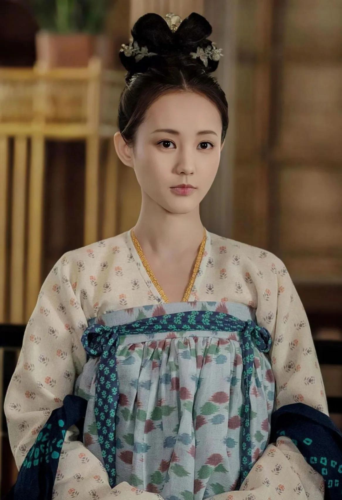 Sharing of Beauty in Ancient Costume——Li Yitong's Fu Rou's Wardrobe ...