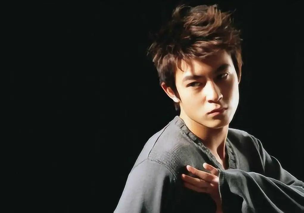 In the past 14 years of Edison Chen's photo shoot, how are the 7 ...