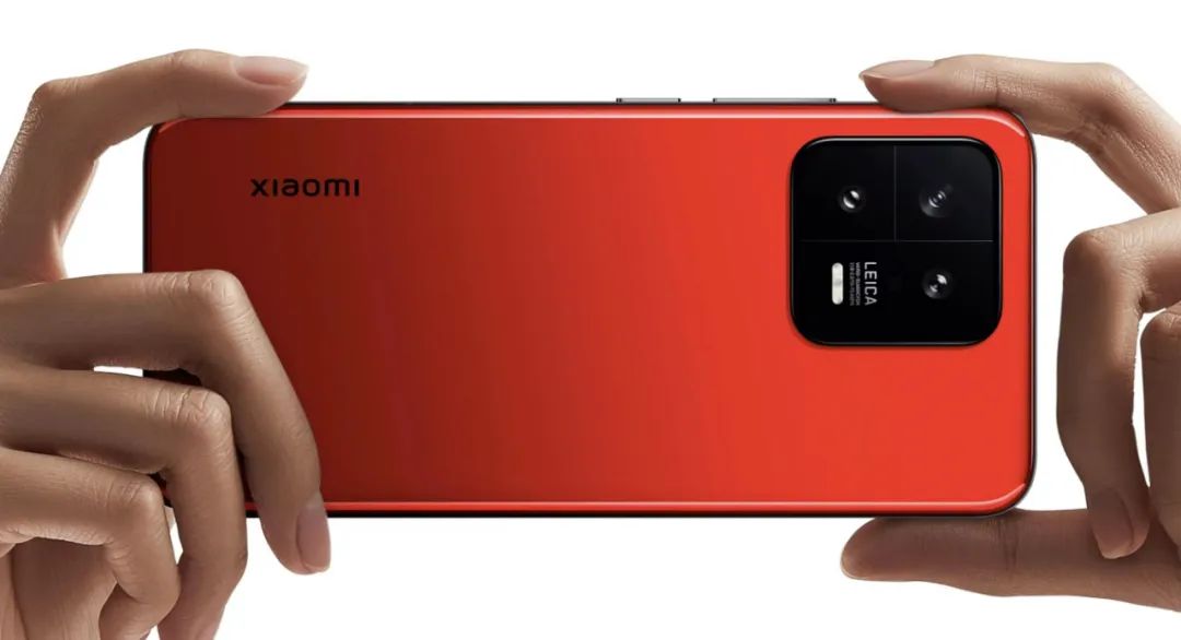 It's the phone with the narrowest chin, and it's also a Xiaomi flagship ...