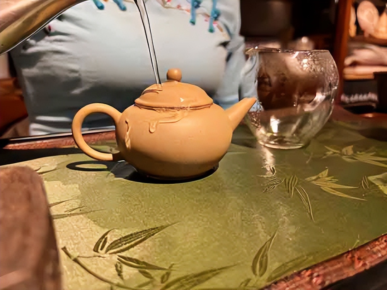 Teacher Ai's selection of tea: 2003 No. 8 Middle School Zhang Qing Cake ...