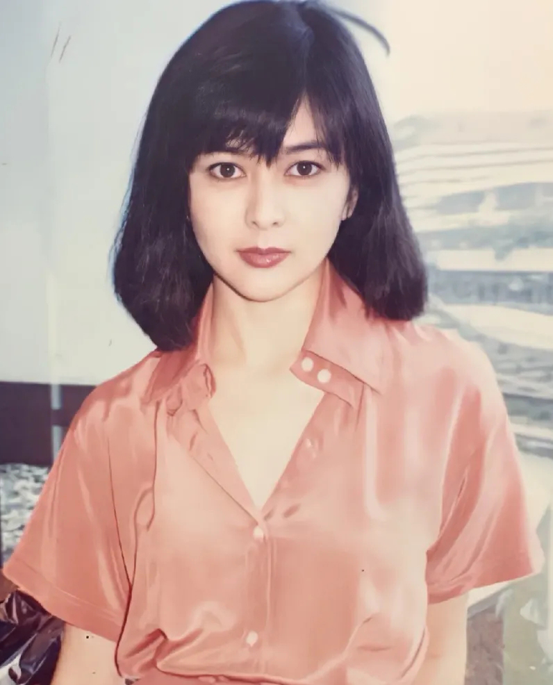 60-year-old Guan Zhilin went shopping alone, with good looks and ...