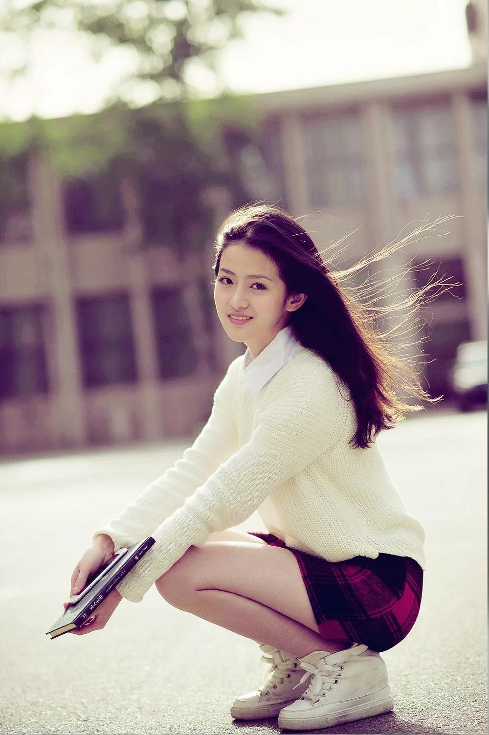 Beautiful pictures of Meng Qin - iNEWS