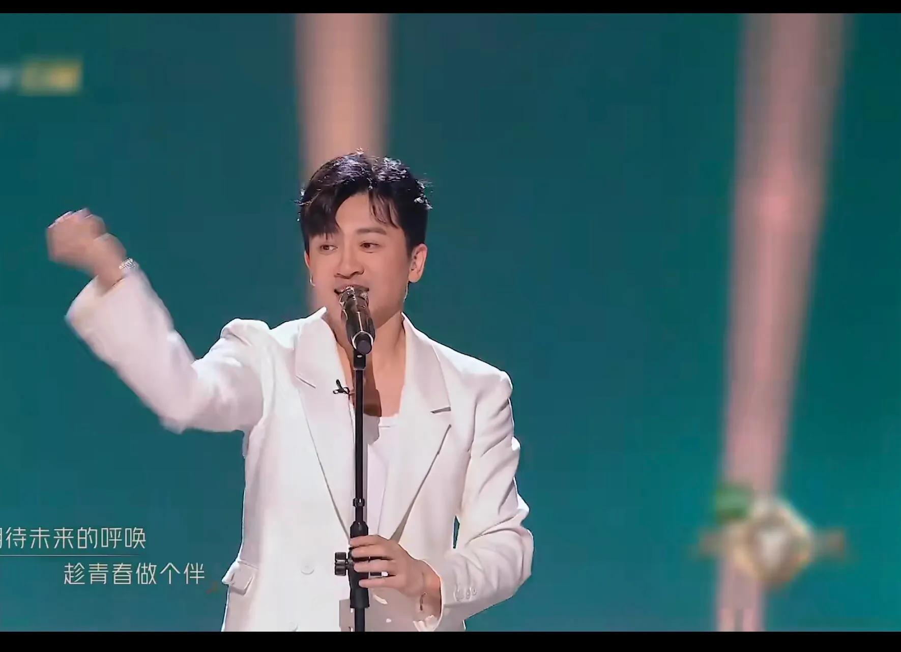 Seeing you again after overcoming all obstacles, you are full of ...