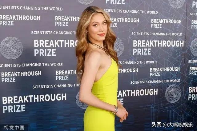 Angela baby Gu Ailing took a group photo with beautiful women, dreamy ...