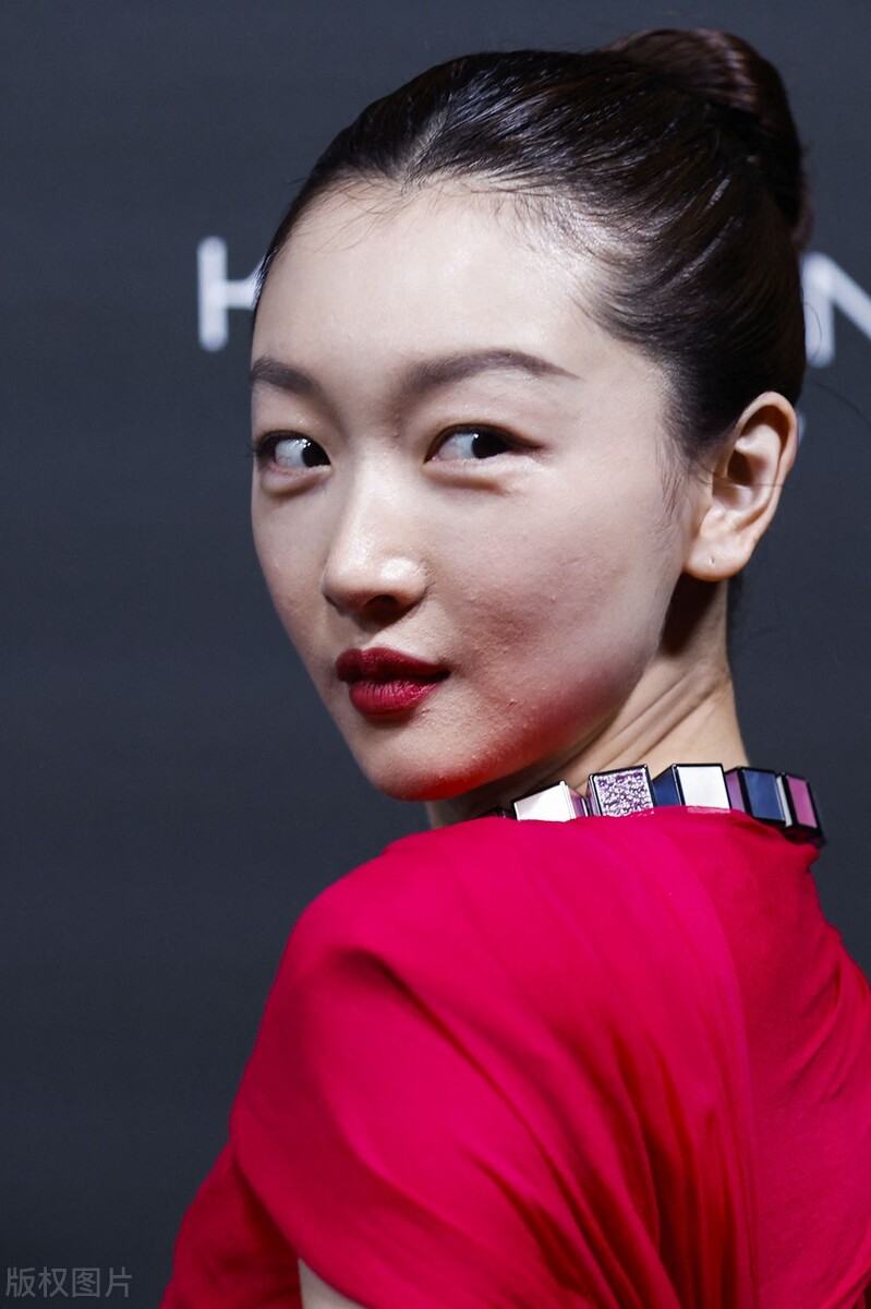 The red carpet in Cannes is star-studded, Little Li Zilong is handsome ...