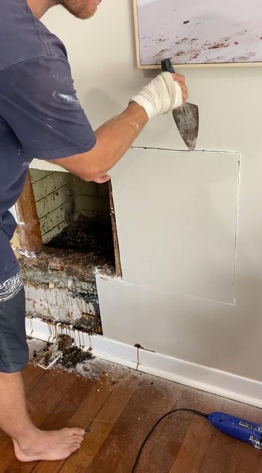 Bleeding from the walls of your home?Australian couple made an ...
