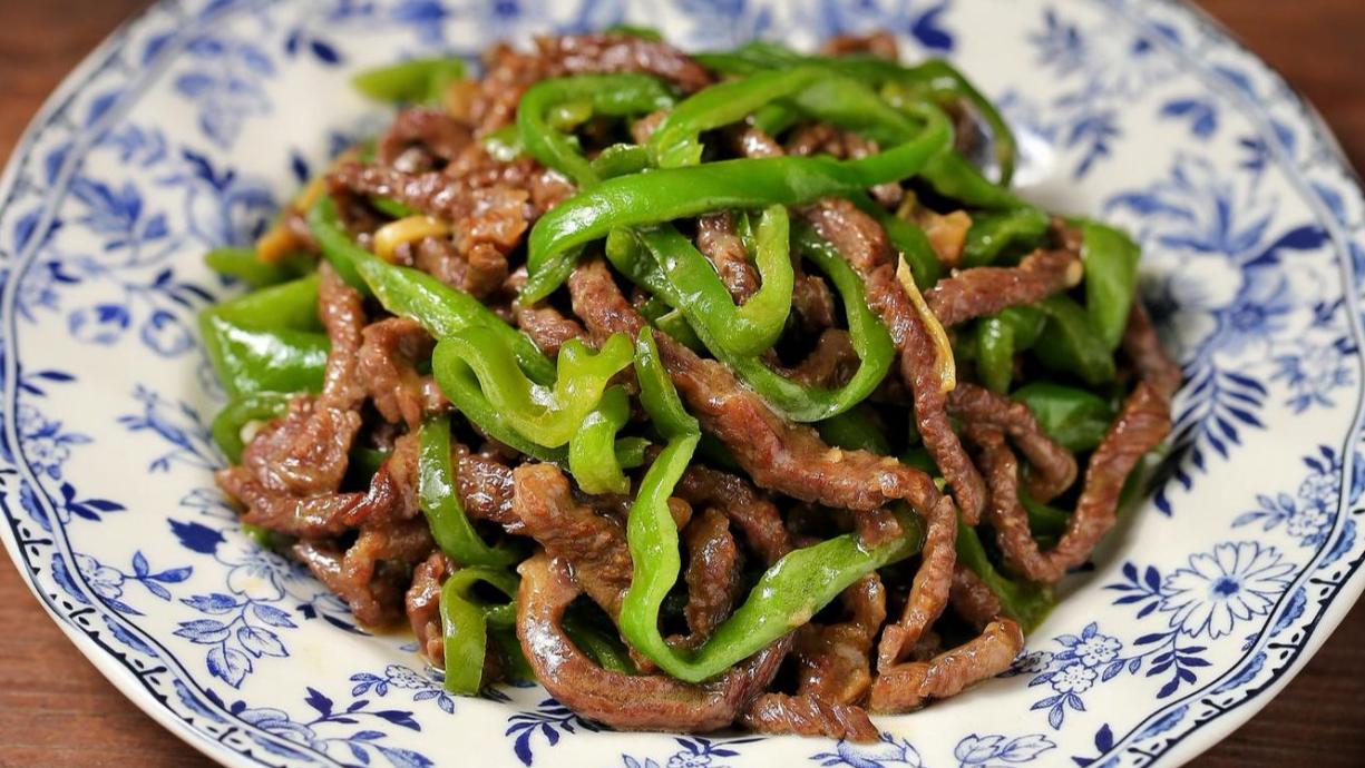 How to make shredded beef with green pepper is delicious, this recipe ...