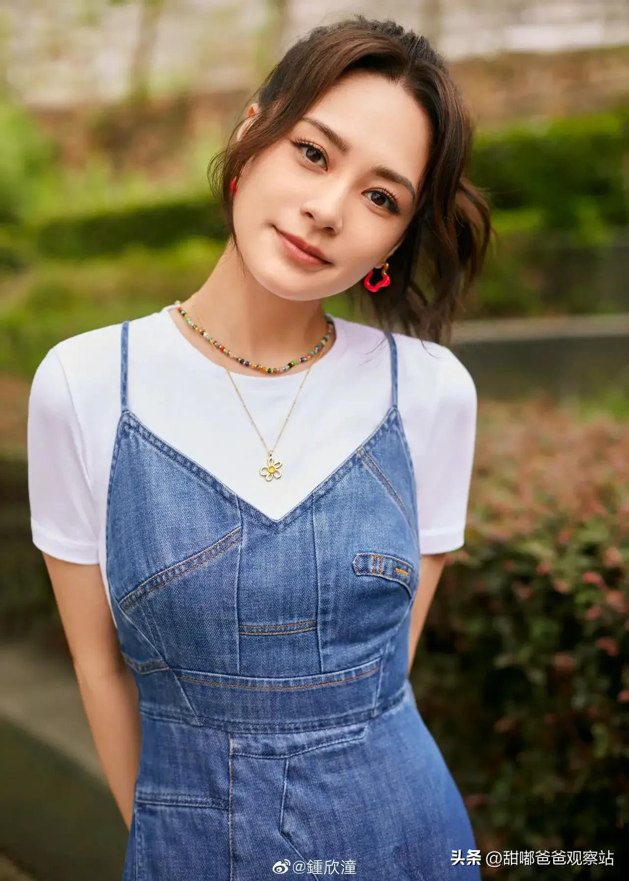 Gillian sent a meaningful sentence, and also accompanied a set of ...