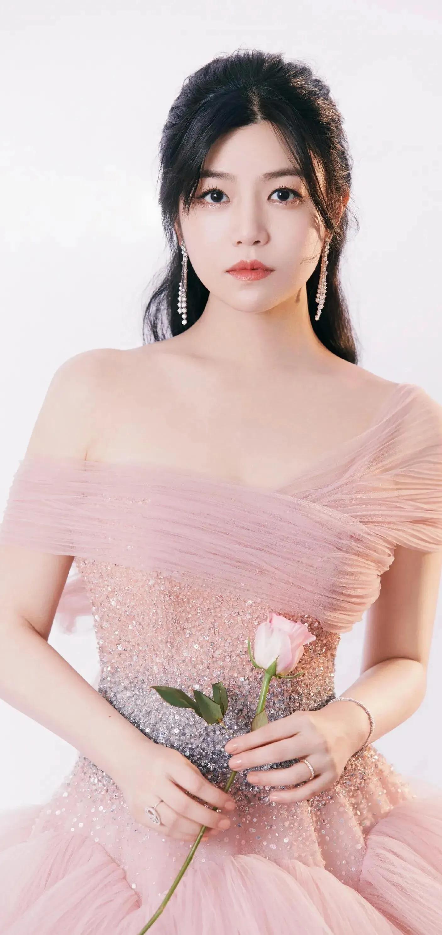 Goddess Chen Yanxi - iNEWS