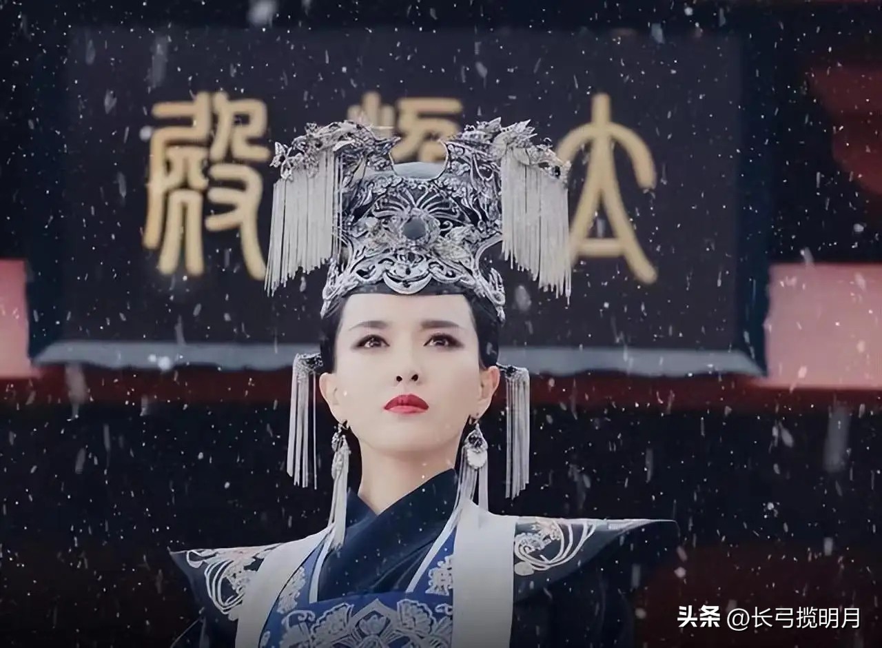 Feng Xi of "One Family, Two Queens" - iNEWS