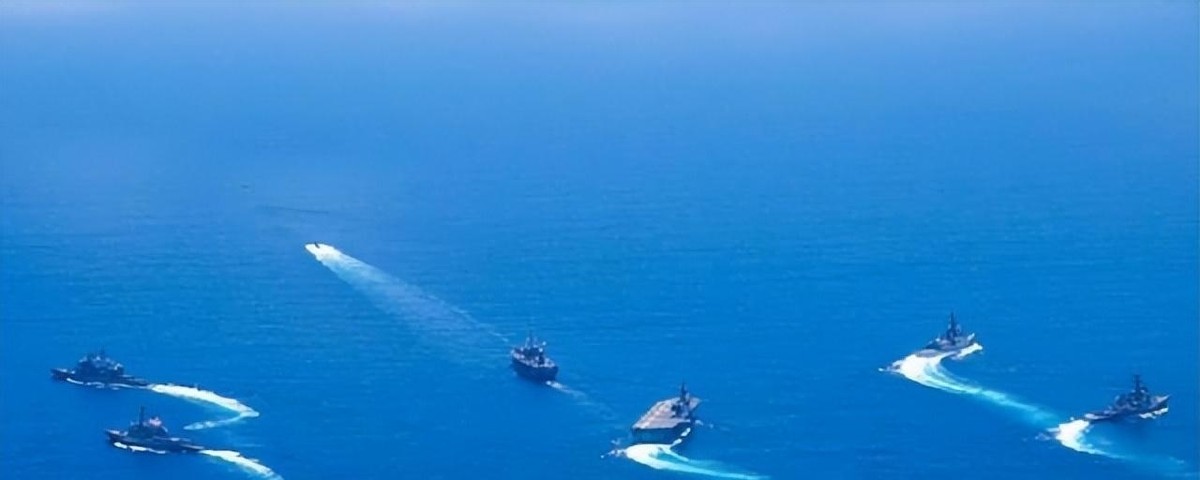 Unprecedented! Three Type 055 destroyers headed to the South China Sea to confront two US ...