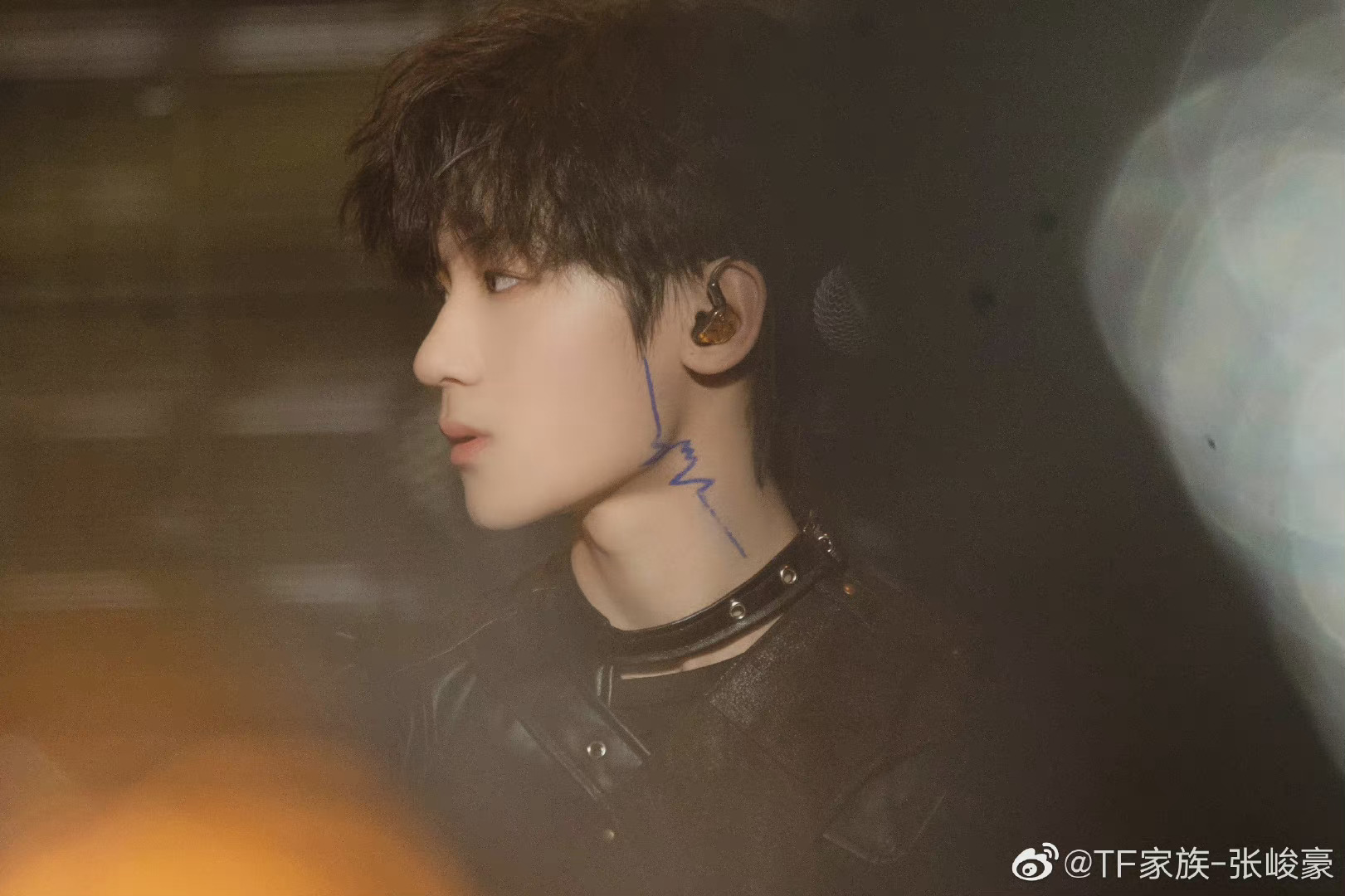 Zhang Junhao's handwritten TF three-generation New Year's concert stage ...