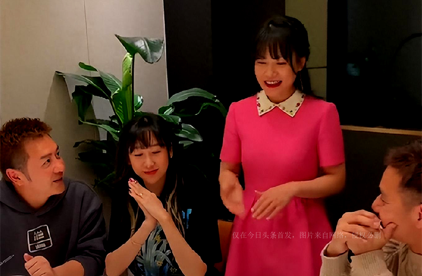 Chen Haomin and his wife had a feast with Luo Dahua. The table was ...