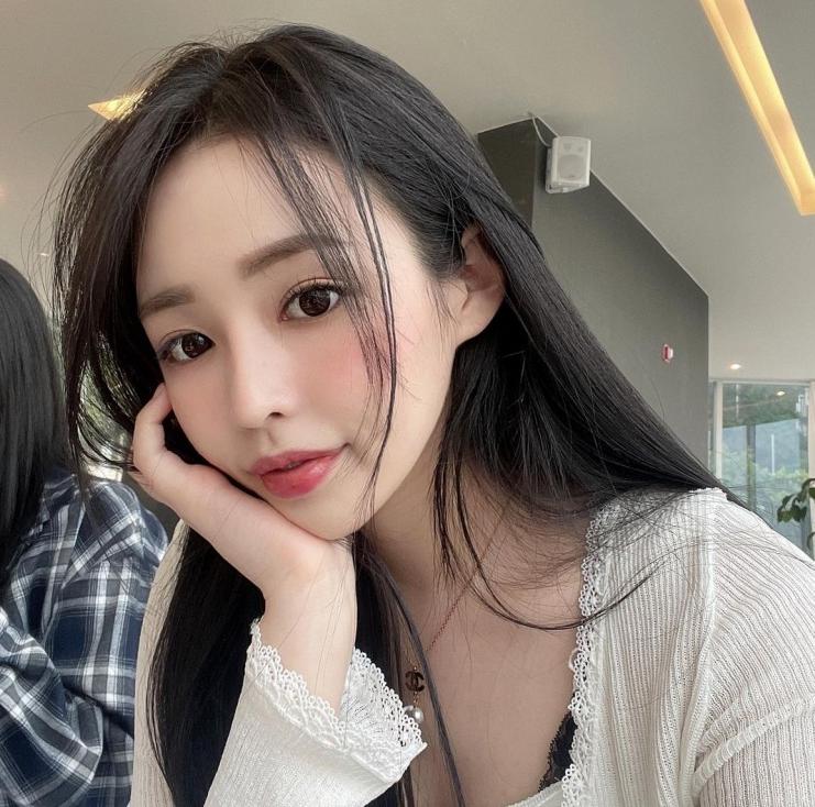 The Nakano family?Sister Oner took a photo with Faker, and netizens ...