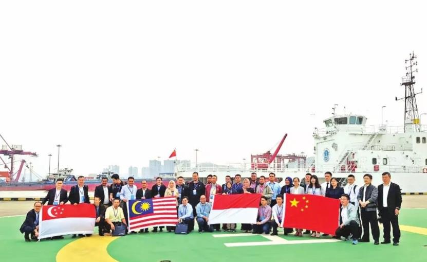 How to break the situation? If forced to choose a side, 61% of ASEAN ...