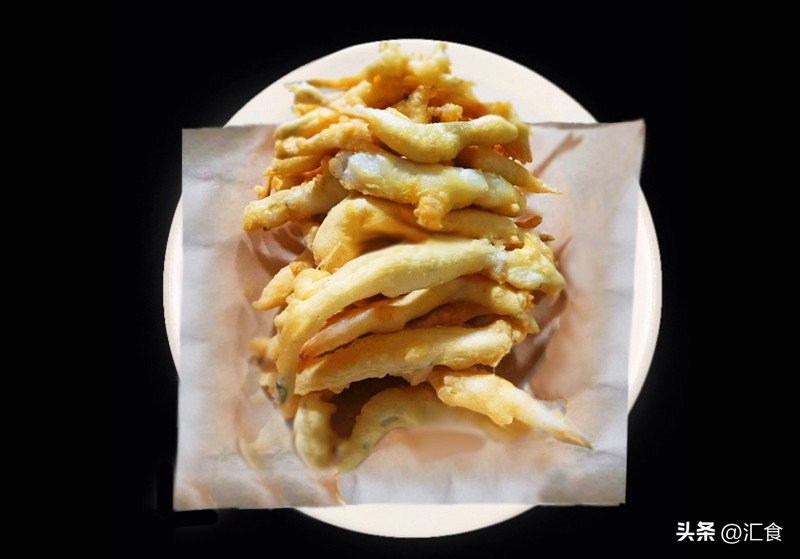 Crispy whitebait, spicy grilled fish, fresh bamboo shoots in oyster ...