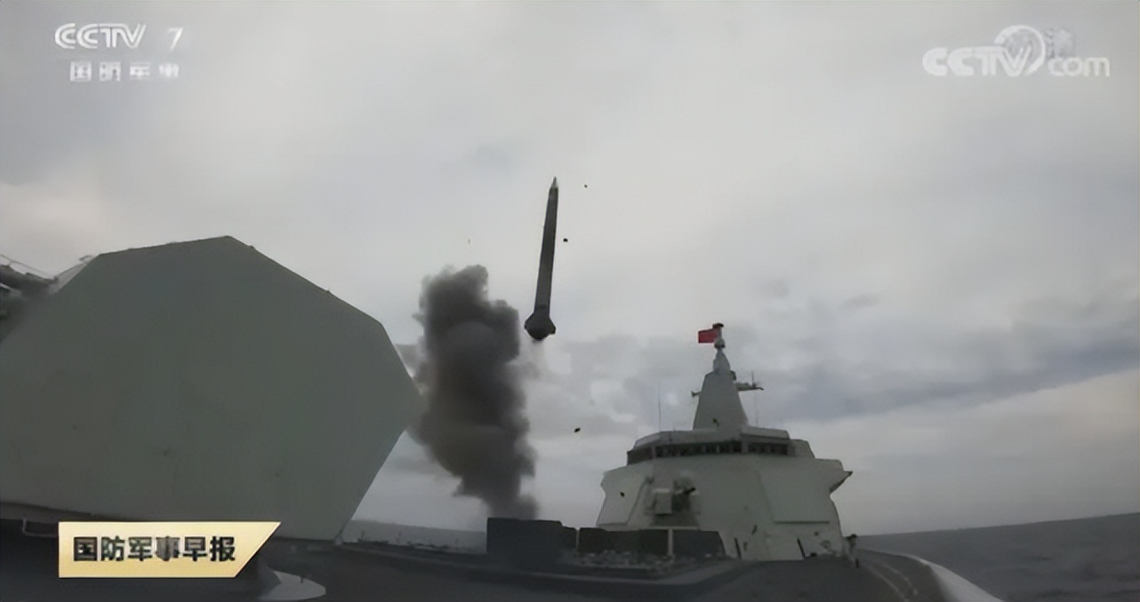 Ship number 107 Xianyang: berthed at a certain military port, No. 7 ...