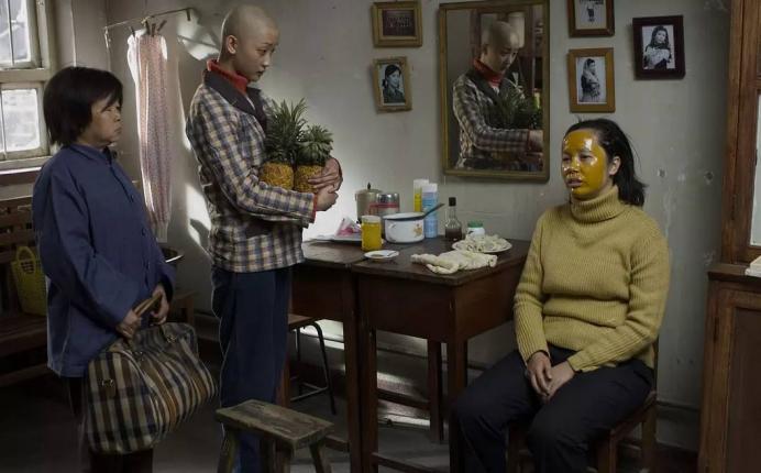 What is the ordinary Wang Cailing in the movie "The Beginning of Spring" pursuing all her life ...