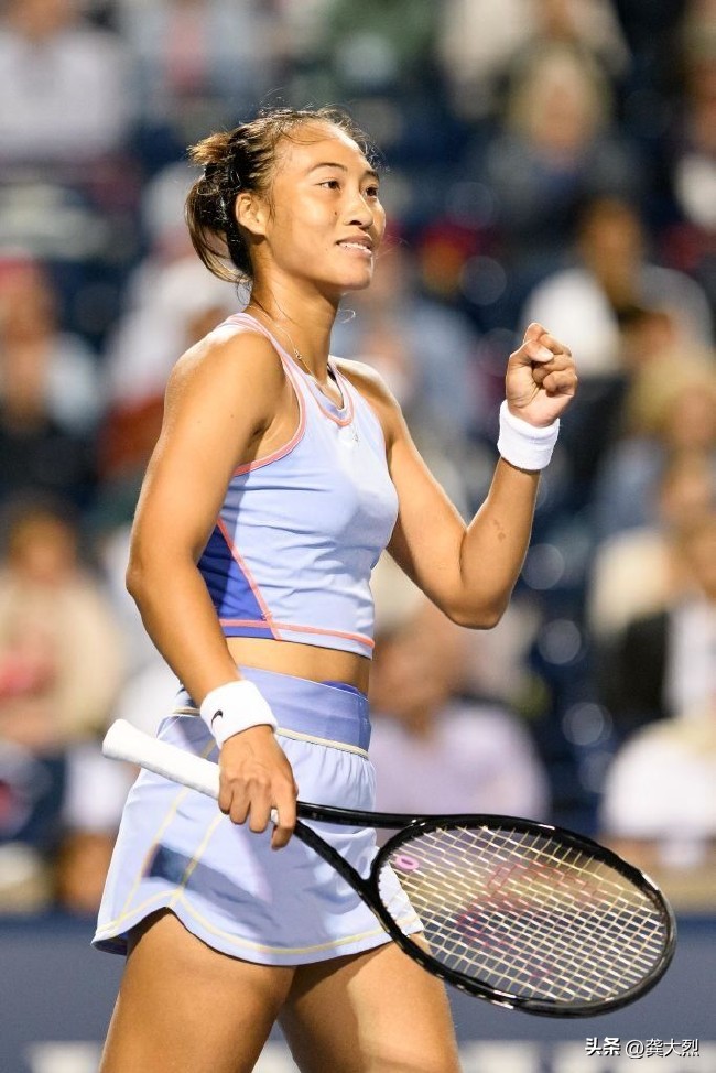 Zheng Qinwen: In 3 sets, he lost to Puwa and missed the top 4 of the WTA1000 Crown Tournament ...
