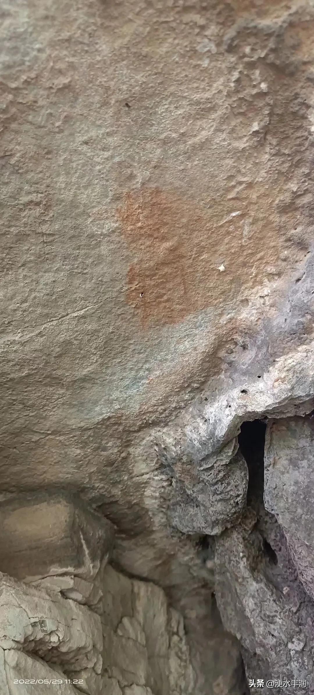 One of the Eight Scenic Spots Inscribed with Gold in the Immortal Cave ...