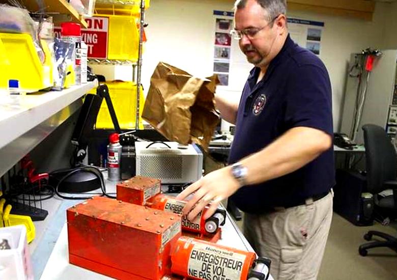 What is the US NTSB agency that downloads the MU5735 black box?China ...