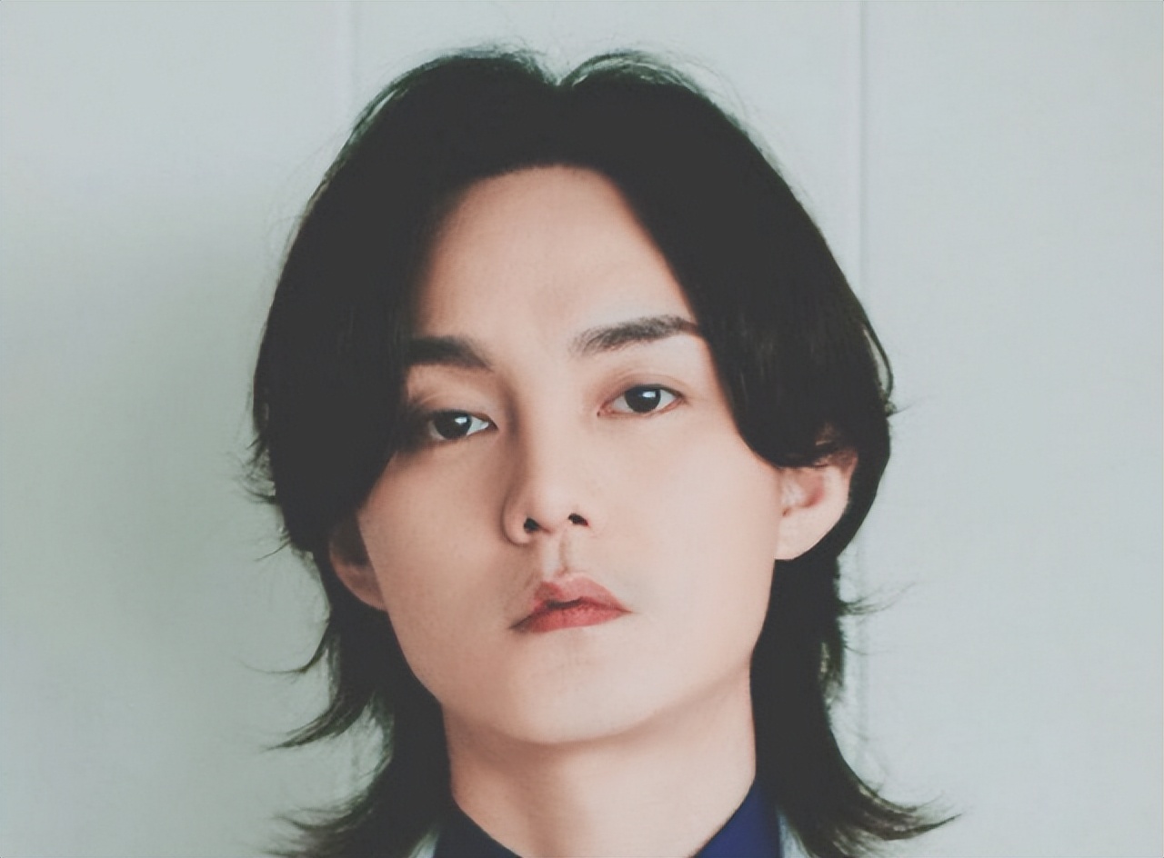 The Almighty King of the Entertainment Industry - Yin Zheng - iNEWS