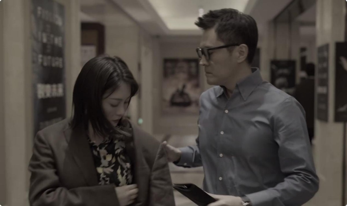 Episodes 30 and 31 of the Battle of the Roses: Ye Qinqin's "intimate photo of indulgence" tore ...