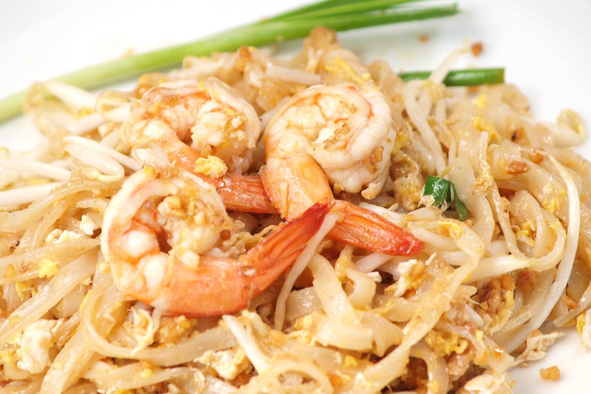Thais seldom cook at home, but always eat out? where is the reason - iNEWS