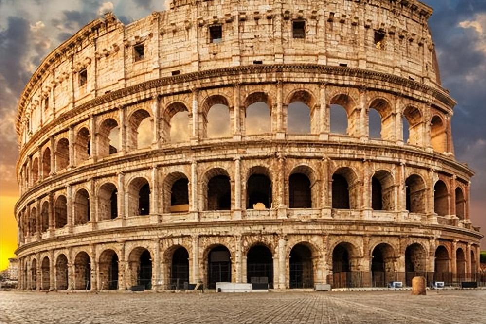 Explore social classes and political institutions during the Roman ...