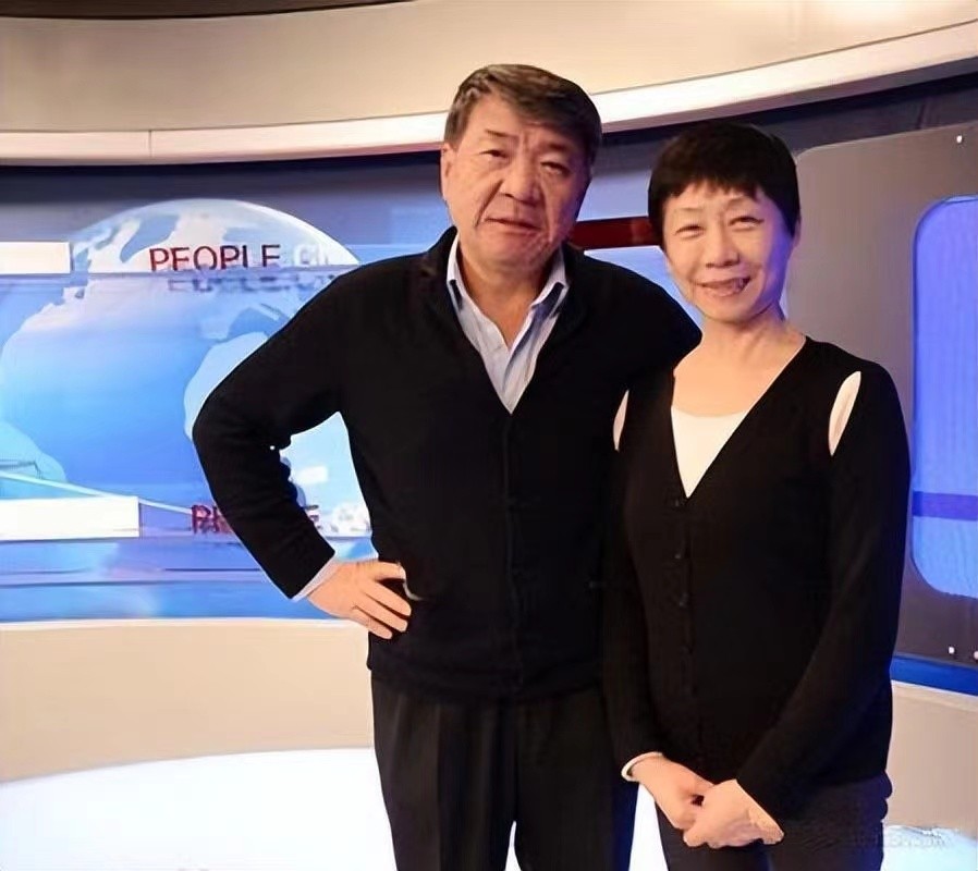 Well-known director Zheng Xiaolong: Everyone loves to watch the plays he directs, and there are ...