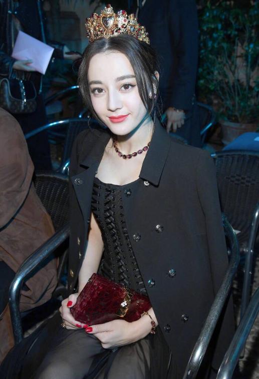 Di Lieba's ring finger ring appeared again, she finally responded to ...