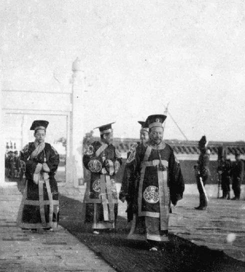 Rare photos from 1915 to 1916, Yuan Shikai who only made the 83-day ...