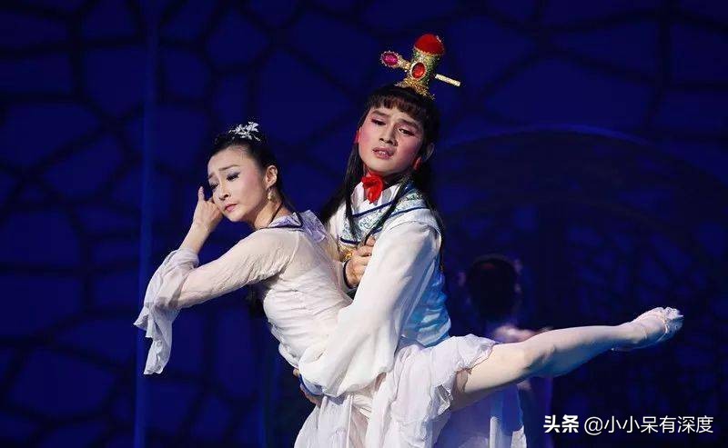 Wang Liping, crossed history and became attached to Cao Xueqin, the ...