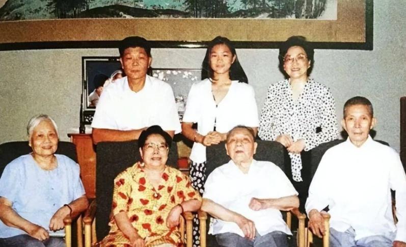 In 1972, when Deng Rong took her boyfriend home, Deng Xiaoping said ...