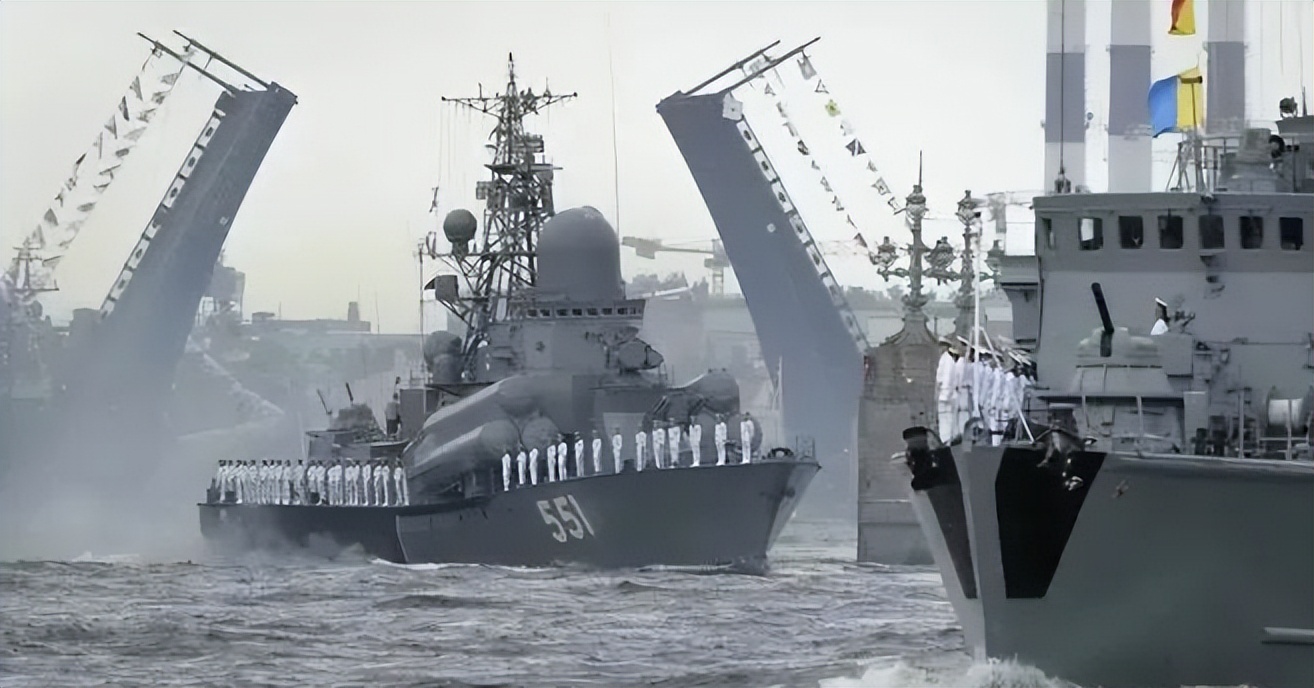 China and Russia carry out joint exercises, more than 60 warships ...