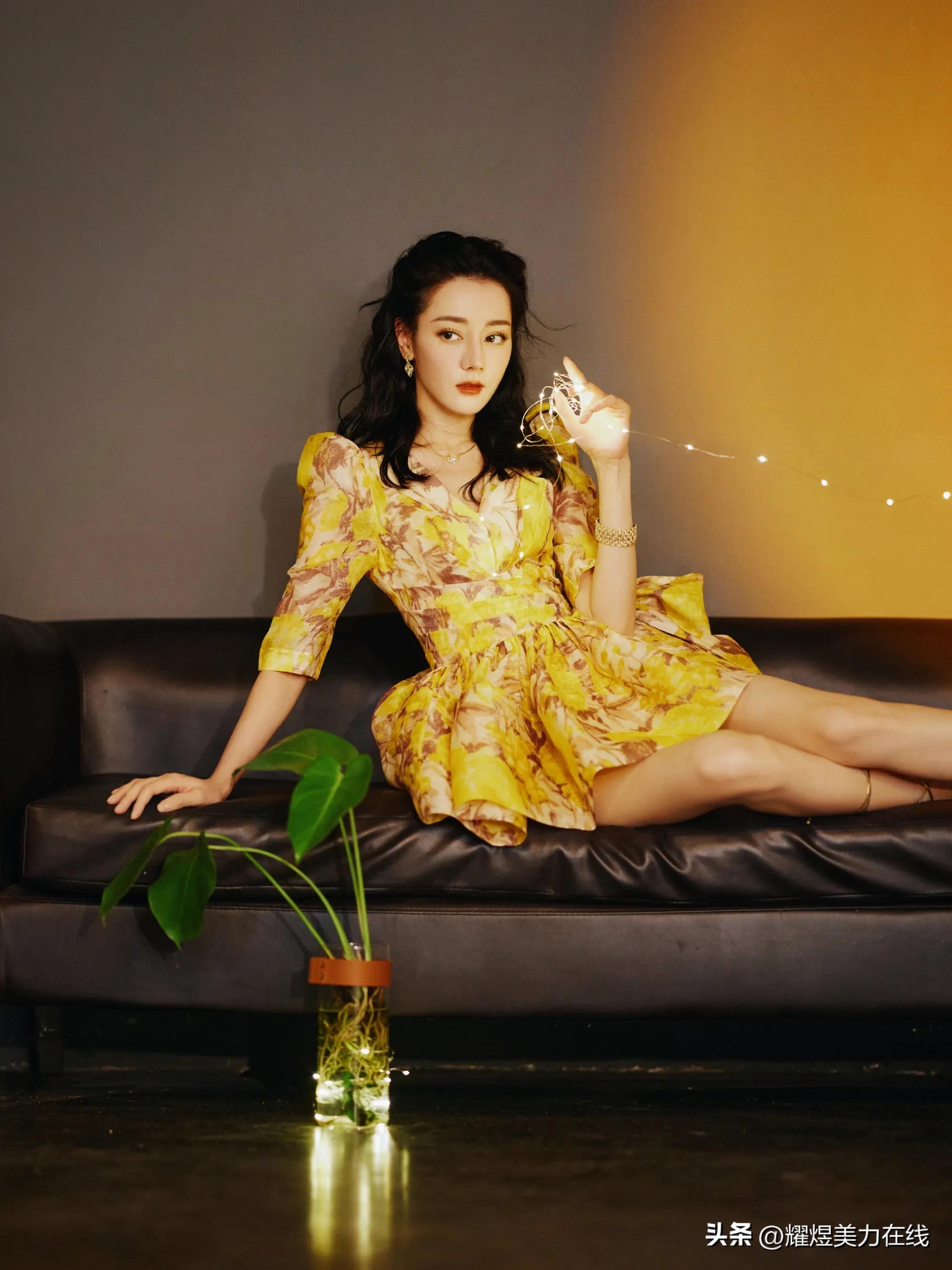 Di Ali Gerba's latest fashion blockbuster, yellow printed skirt shows ...