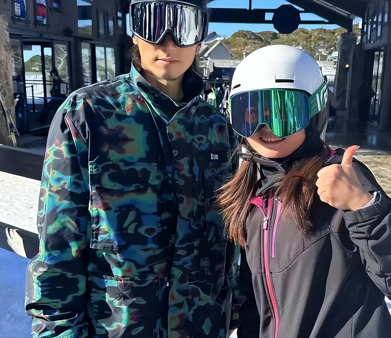 Nicholas Tse and his 16-year-old eldest son returned to Hong Kong ...