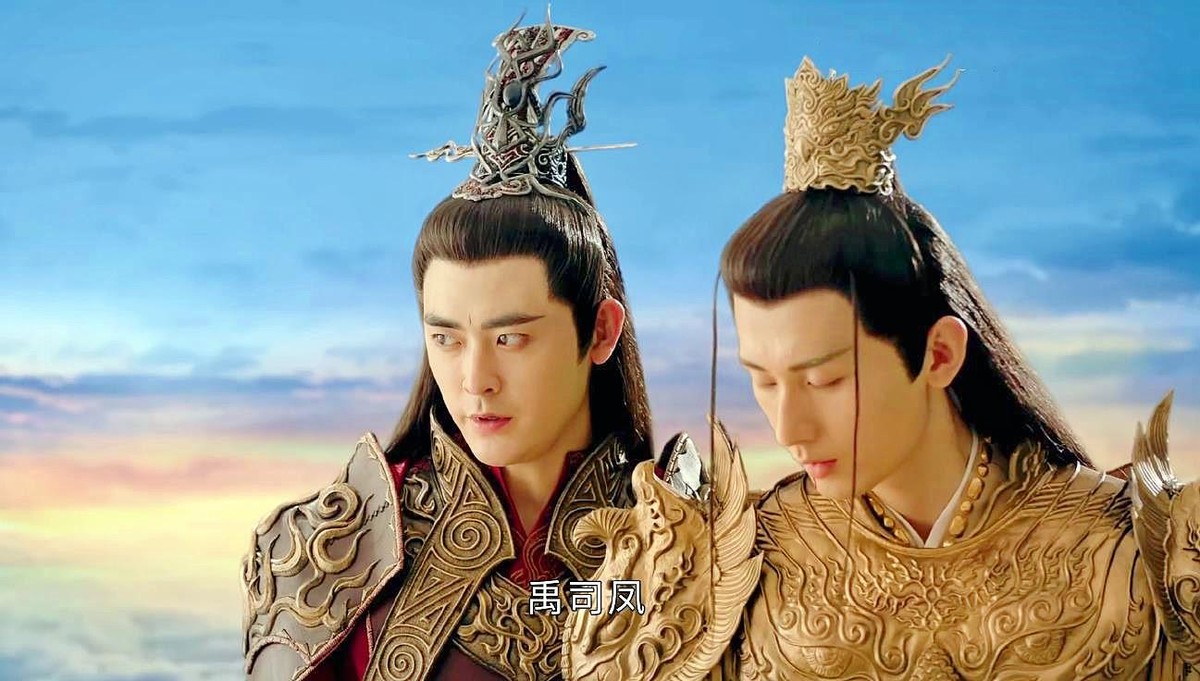 They are both played by Cheng Yi, why is there such a big difference ...