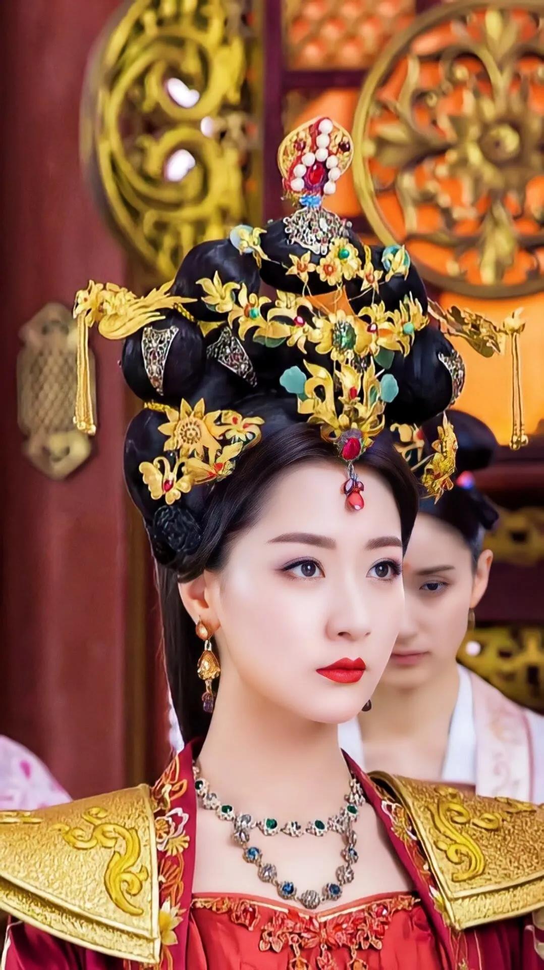 Bai Bing is so beautiful, more recognizable characters would be more ...